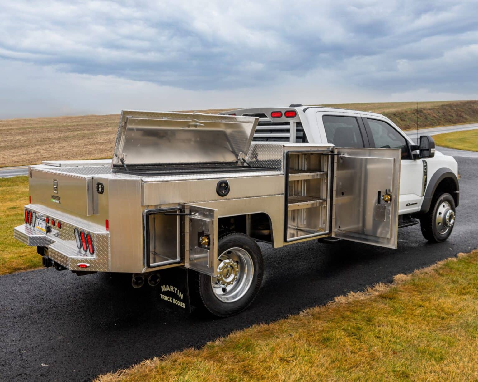 Martin 98"x110" Gooseneck Service Body – Fits Dual Wheel 60" CA Cab and ...